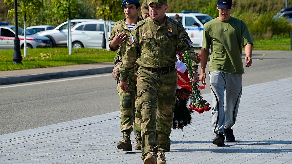 Russland: Wagner-Kommandeur Utkin nahe Moskau beerdigt | blue News