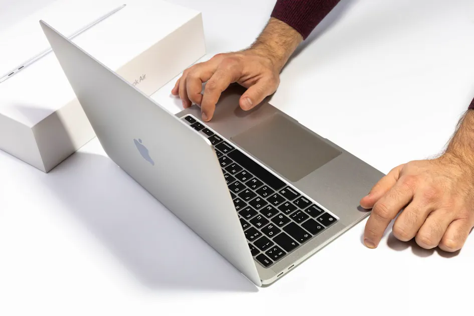Macbook für 500 Franken?: Apple soll an Billig-Laptop arbeiten | blue News