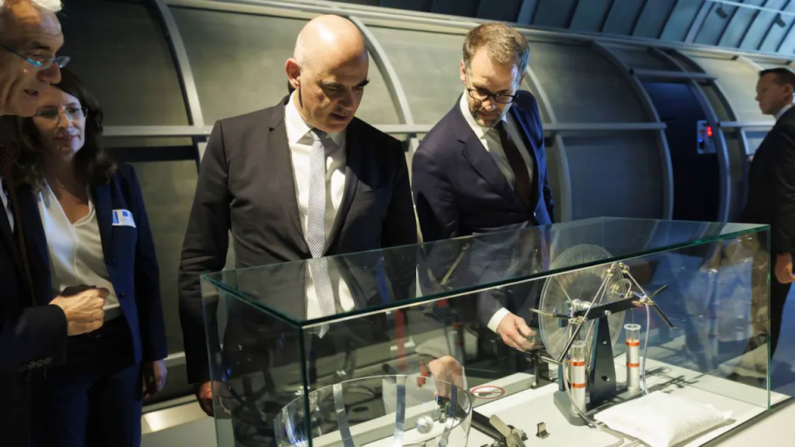 Wissenschaft: Kernforschungsinstitut Cern eröffnet neues ...