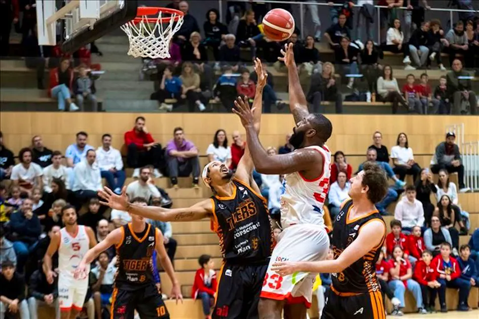 Basket: Massagno vince un derby tirato | blue News