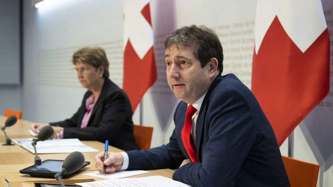 Chancellerie fédérale: Le vice-chancelier André Simonazzi renonce ...