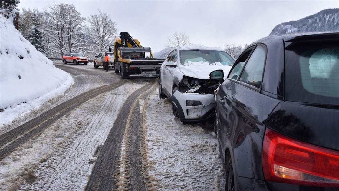 Frontale tra due auto a Peist | blue News