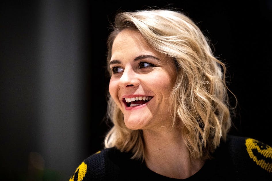 Schweizer Komikerin tritt kürzer: Hazel Brugger macht Babypause bis im ...