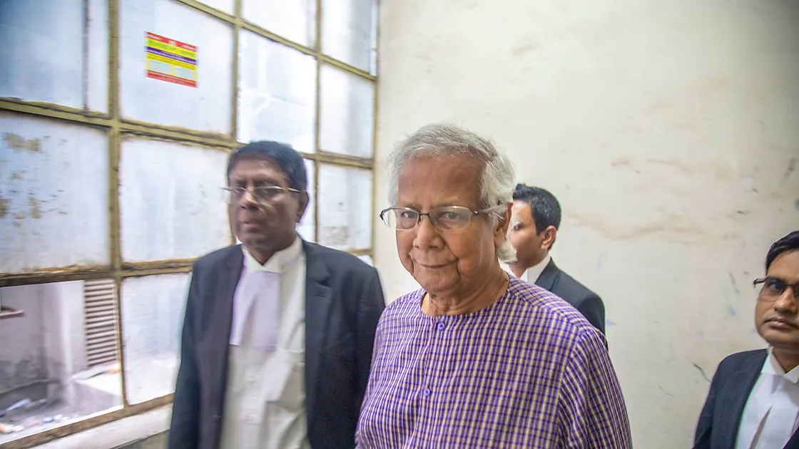 Il premio Nobel per la pace Yunus condannato a sei mesi di carcere ...