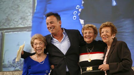 Bruce Springsteen dice addio all'amatissima mamma Adele | blue News