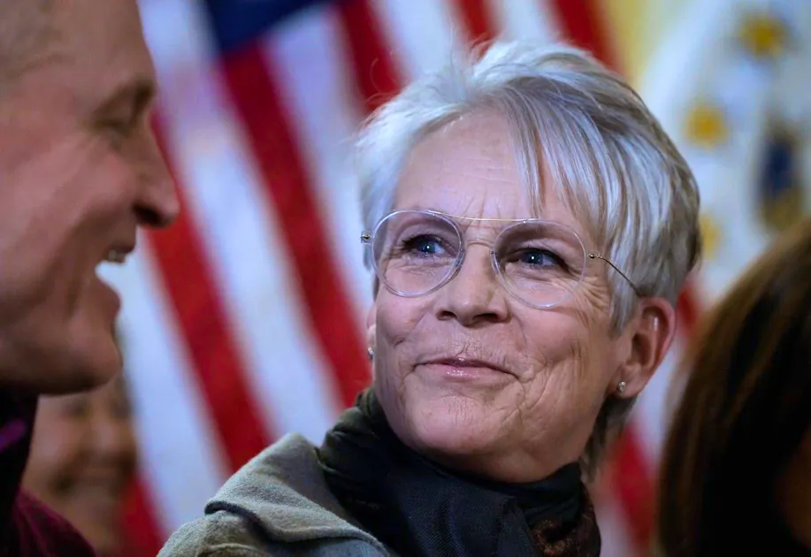 Sobria da 25 anni: Jamie Lee Curtis: «Alcol e droghe hanno distrutto la ...