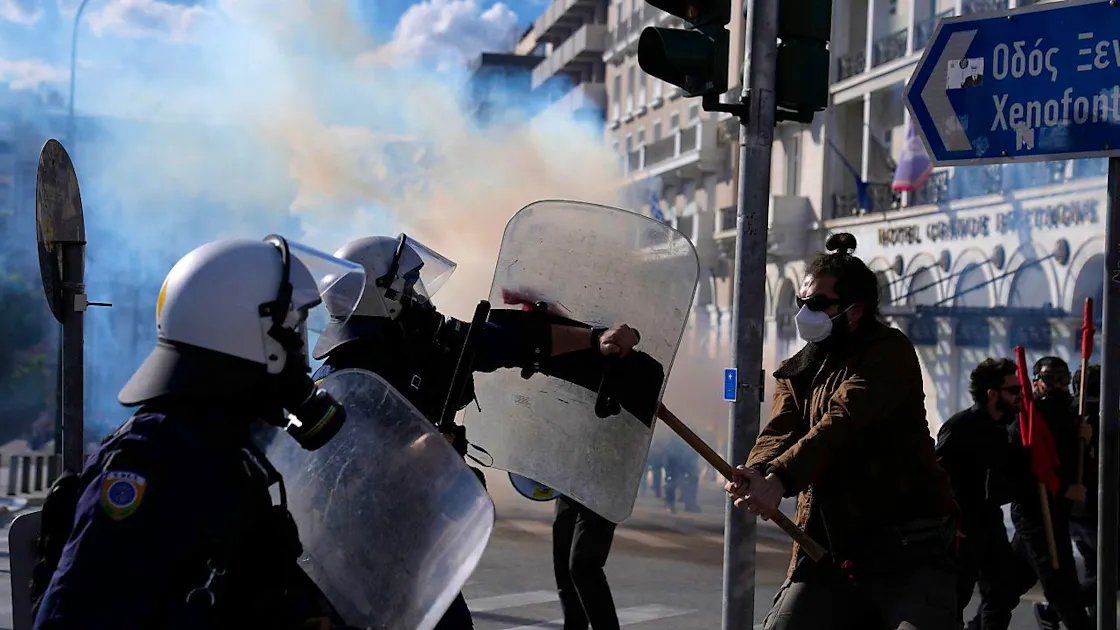 Griechenland: Griechische Studenten protestieren gegen Privatunis ...