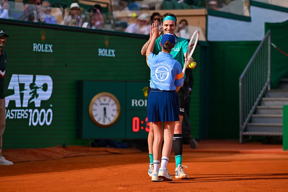 A Monte Carlo: Bublik chiede alla raccattapalle di prendere il suo ...