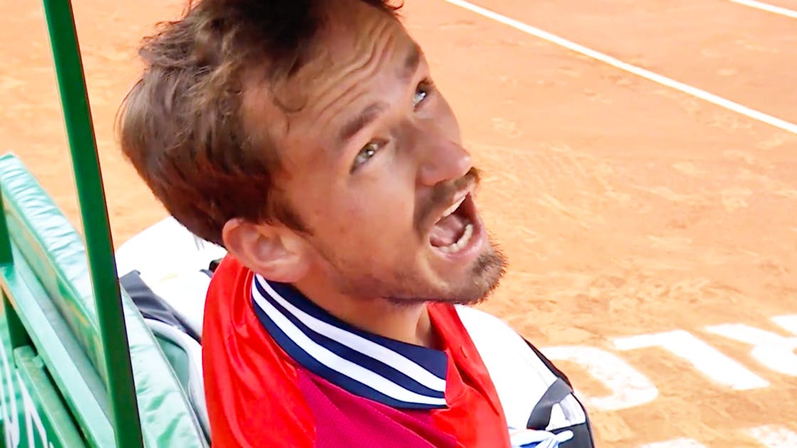 Ausraster in Monte Carlo: Medvedev verliert die Nerven und schnauzt ...