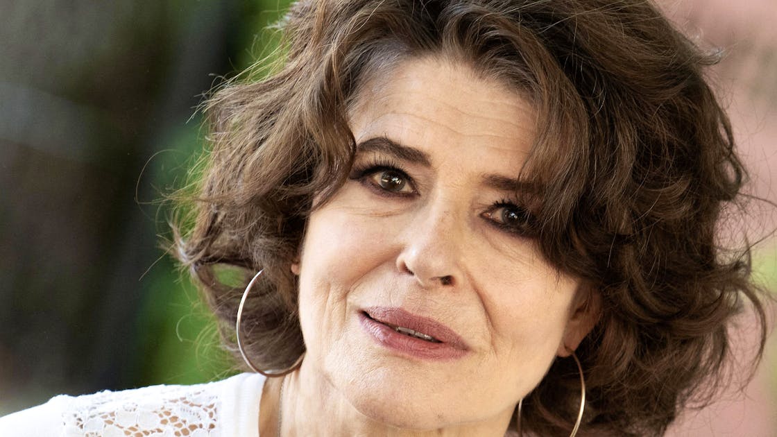 James Bond girl: «Vous êtes moche, passez votre tour» - Les confidences ...