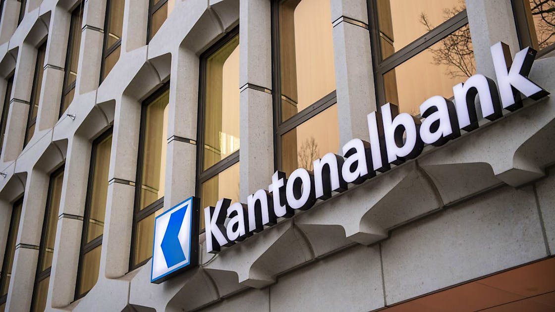 Kantonsrat LU: Luzerner Kantonalbank muss bei Chef-Löhnen Mass halten | blue News