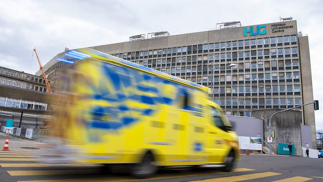 Un octogénaire meurt après être tombé d'un voilier au large de Corsier ...