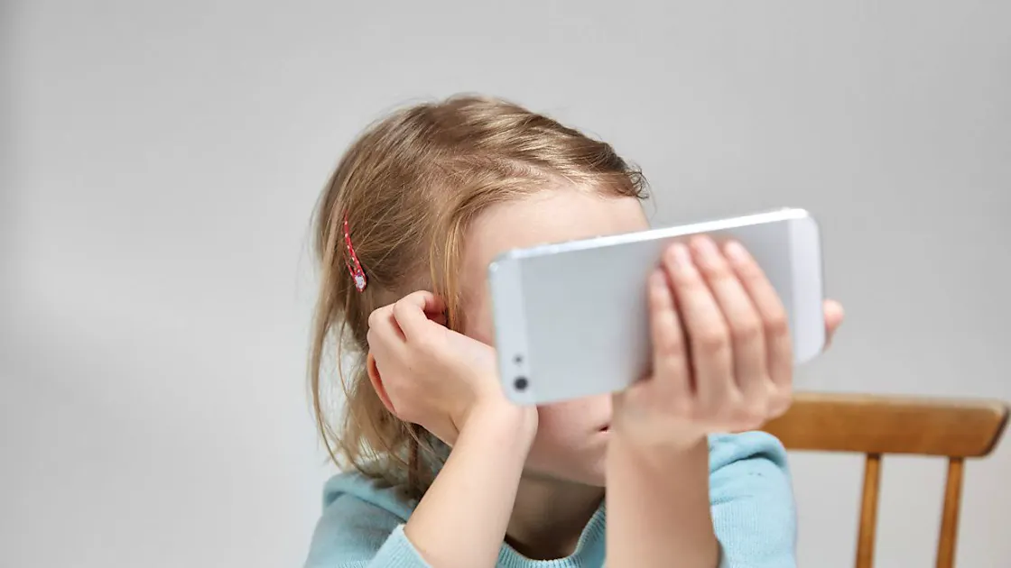 Gesellschaft: Wenige Regeln reduzieren die Handynutzung von Kindern ...