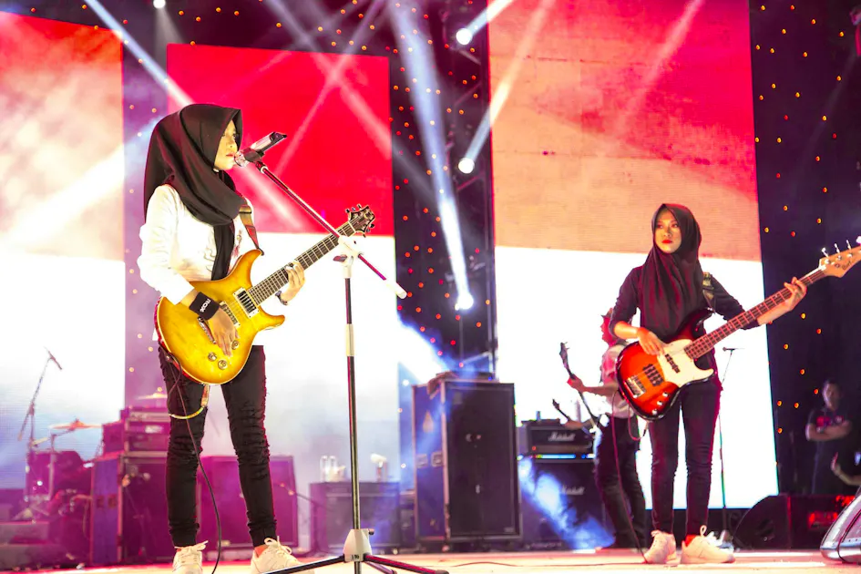 Voice of Baceprot: First Indonesian metal band with hijab at ...