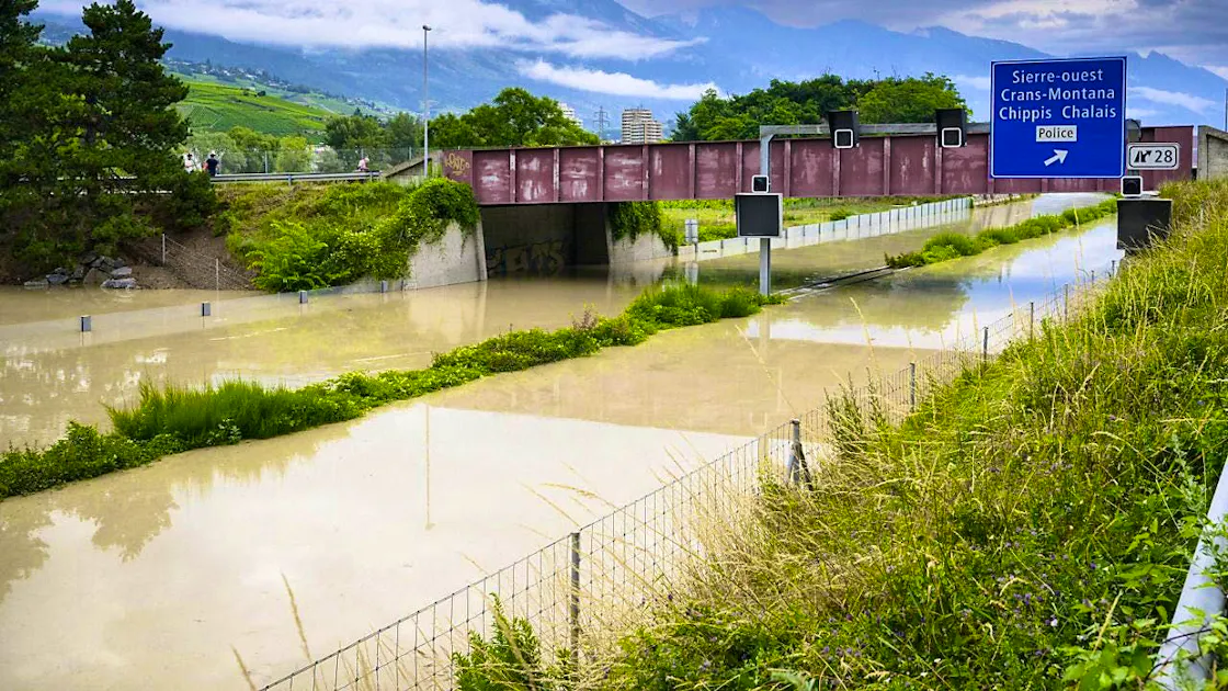 Storm: A9 highway in central Valais still closed due to flooding | blue ...