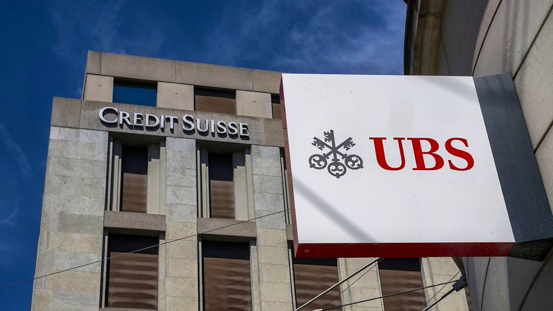 Banken: UBS schliesst Fusion von UBS Switzerland und CS Schweiz ab ...