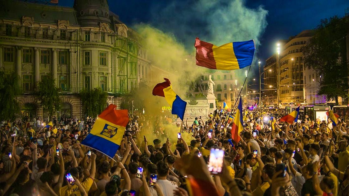 Splitter: Dutch-Romanian party and tour chat | blue News