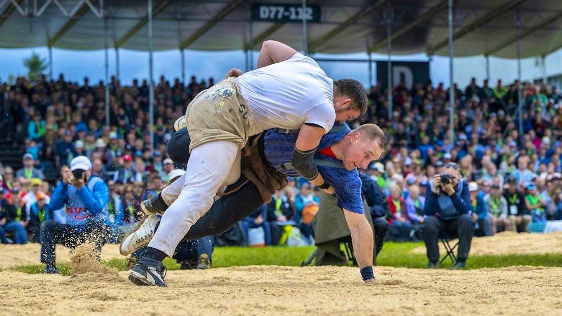 Home victory: Bieri defeats Wicki at the Central Swiss Wrestling ...