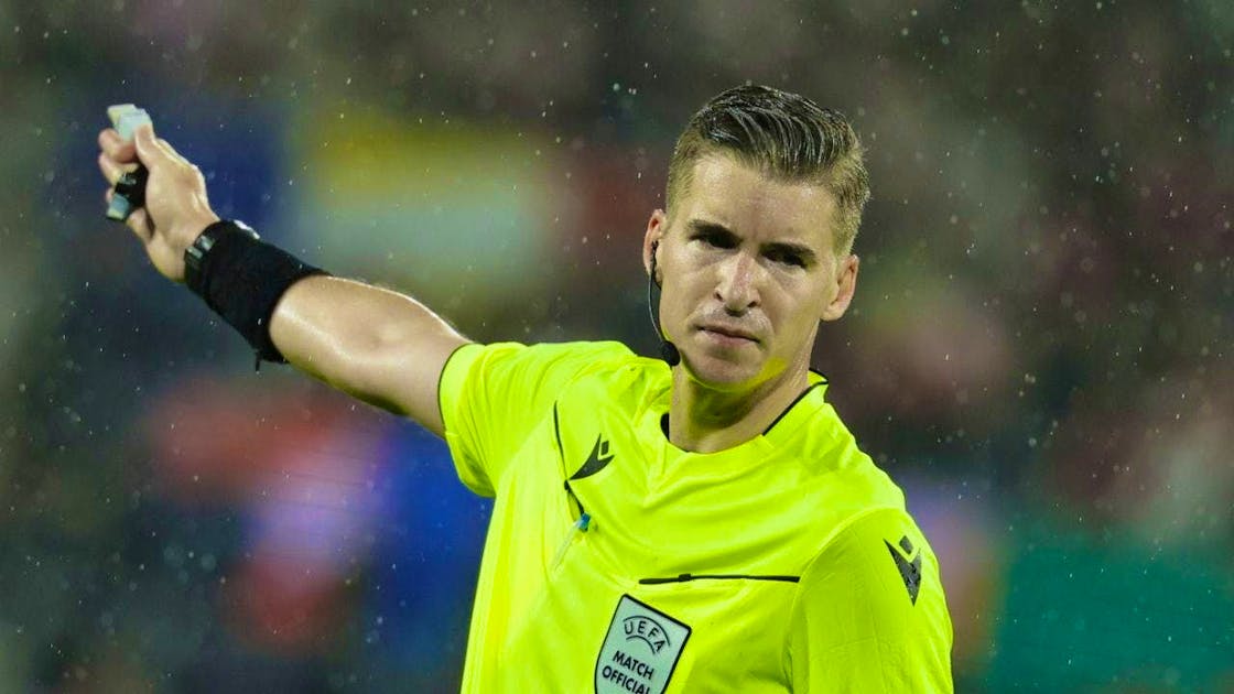 Referee: Frenchman Letexier referees the European Championship final ...