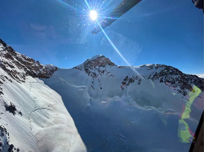 Zumsteinspitze bei Zermatt VS: Bergsteiger stürzen 300 Meter ab – ein ...