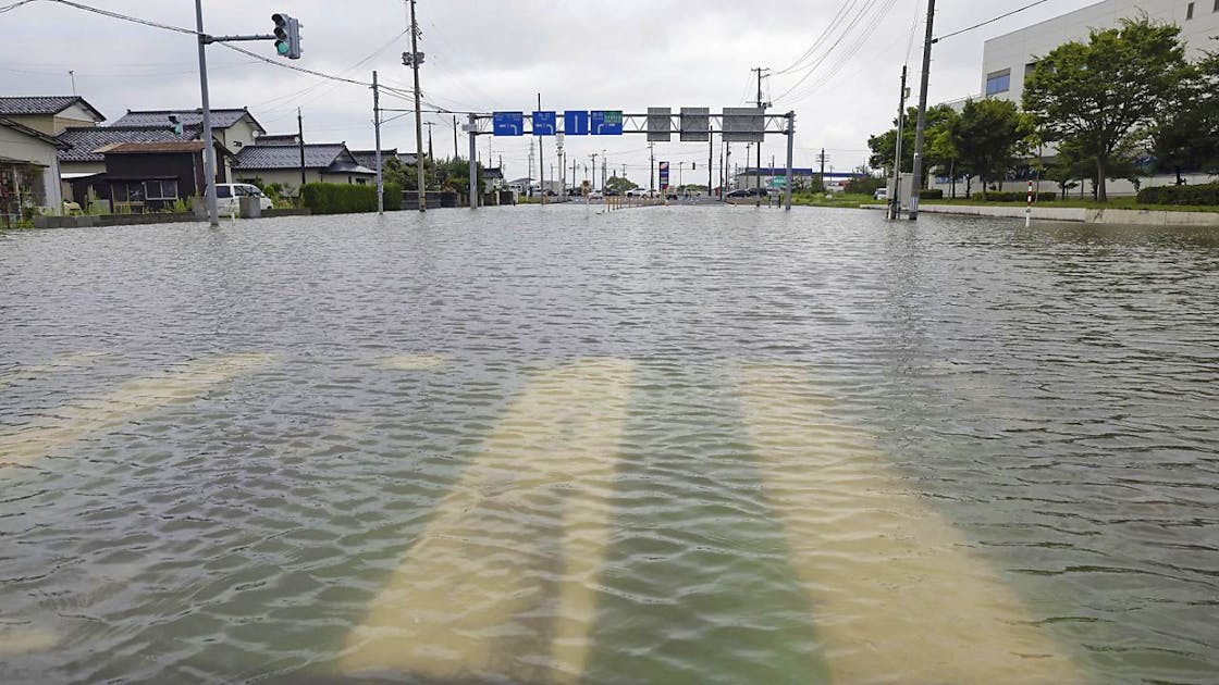 Forti piogge in Giappone, almeno 3 dispersi e 4.000 sfollati | blue News