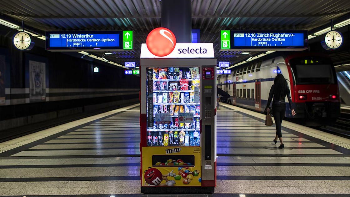 Financial services provider: KKR remains invested in vending machine ...