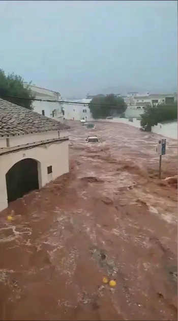 Violent storm sweeps over the vacation island - air travelers are ...