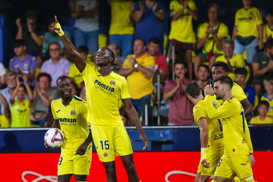 Strong home debut for Villarreal: Ex-FCB striker Barry scores a minute ...