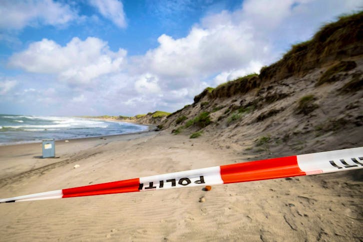 Two boys buried by masses of sand in Denmark | blue News