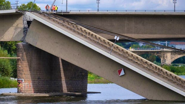 Germany: Work after bridge collapse in Dresden | blue News