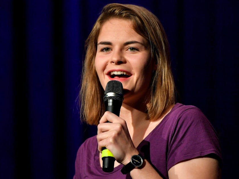 Neue Show «Immer noch wach»: Comedian Hazel Brugger geht wieder auf ...