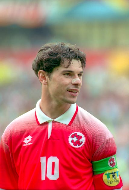 The comeback of the nose patch: The mumbo jumbo from the 90s is back in ...