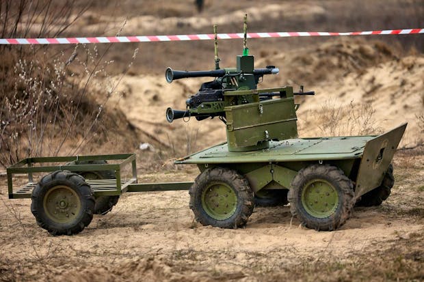 "Winning the battle and surviving": Ground drone with machine gun ...