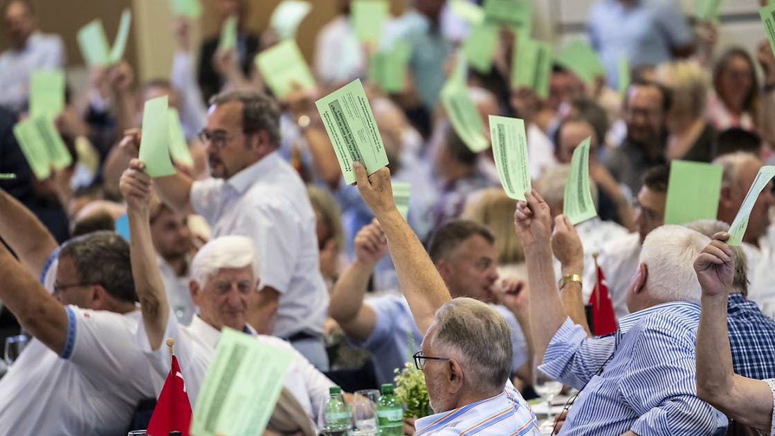 Parties: SVP Switzerland seeks its slogan on controversial healthcare ...