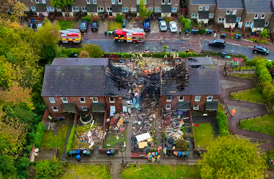 England: House explodes - boy (7) dies, six people in hospital | blue News