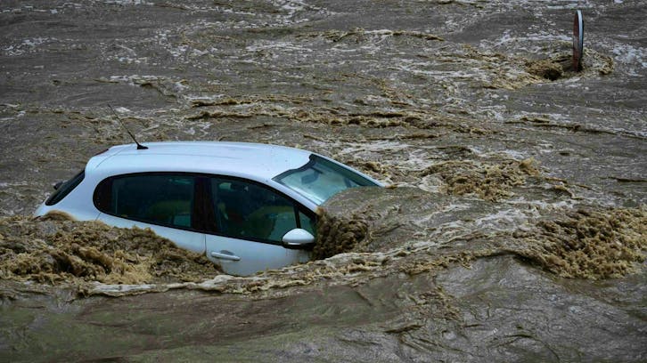 Storm with heavy flooding - one dead in Paris | blue News