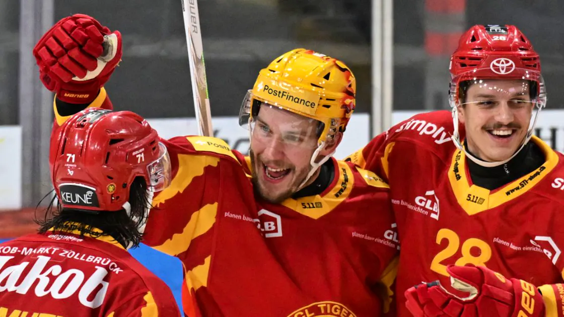 SCL Tigers score again and win derby against SC Bern | blue News