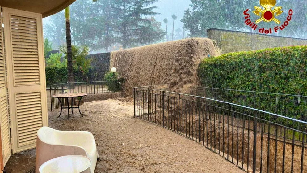 Italy: Heavy rainfall in Sicily: cars caught in floods | blue News