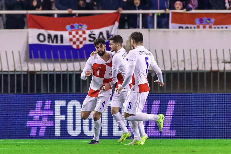 Croatia get the point they need against Portugal - Denmark also advance ...