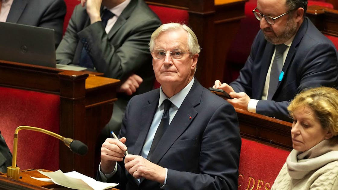 Motion of censure against the French government | blue News
