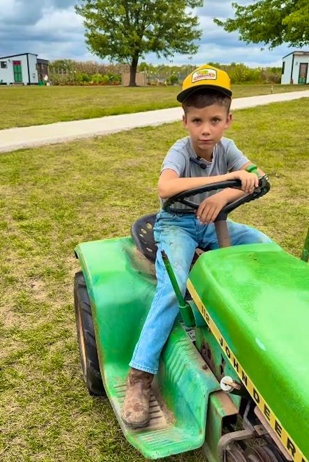 "I like a good tractor": Farmer boy (9) inspires and conquers the ...
