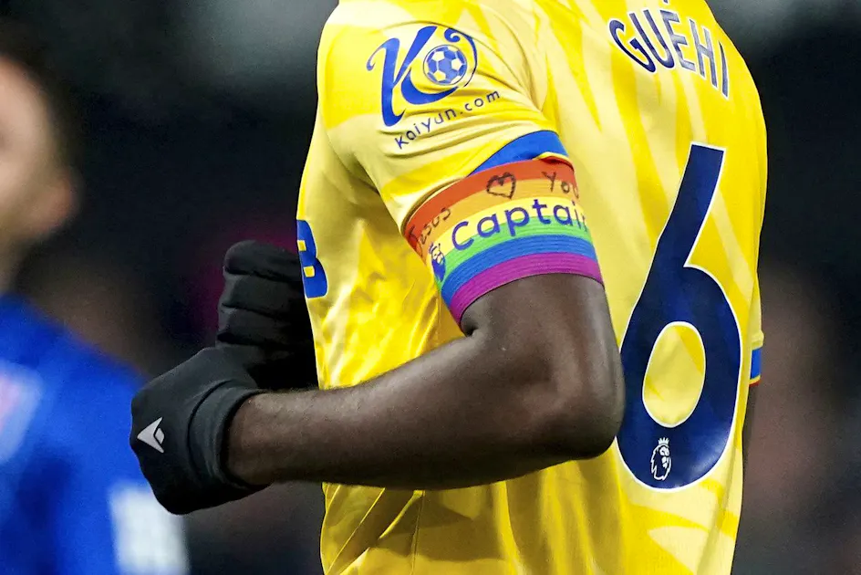 Premier League: Messages religieux sur le brassard arc-en-ciel : pas de ...