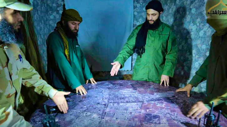 Extremist becomes politician: What is al-Julani planning in Syria ...