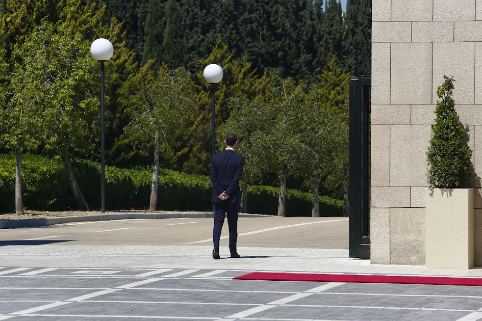 The hours before Assad's escape from Syria | blue News