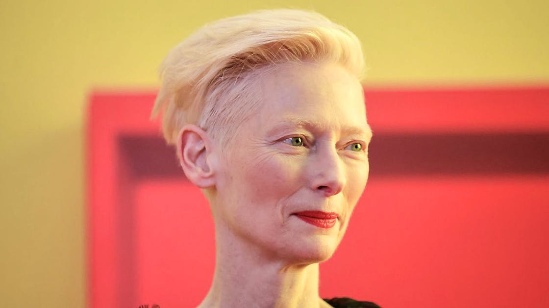 A Berlino Orso d'oro per la carriera a Tilda Swinton | blue News