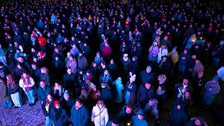 Germany: Hundreds commemorate victims after Magdeburg death drive ...