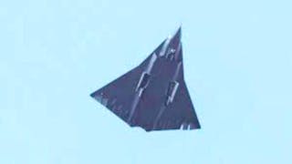 Stealth technology and massive range: Mysterious Chinese jet baffles ...