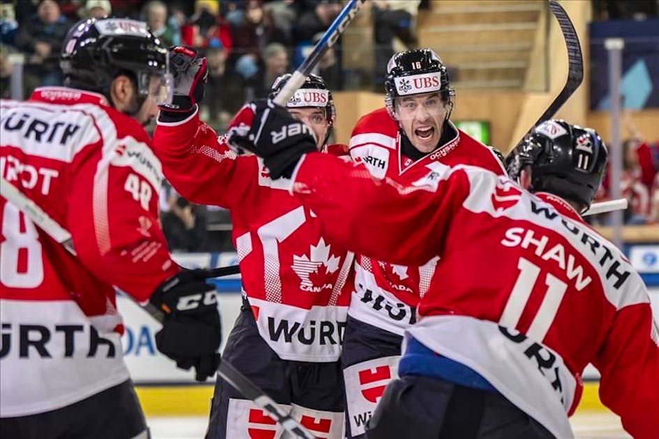 Hockey: Il Team Canada vola in 1/2 | blue News