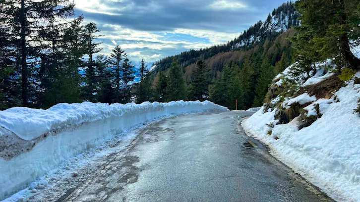 59-year-old plunges to his death in his car on a bend | blue News