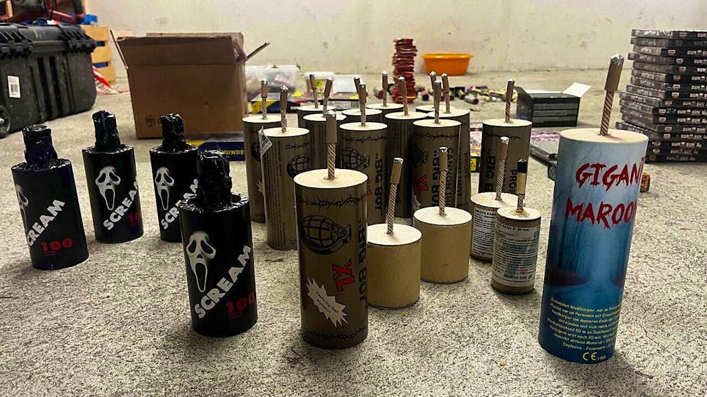 Latest news: 17-year-old stores banned pyrotechnics at home in Valais ...
